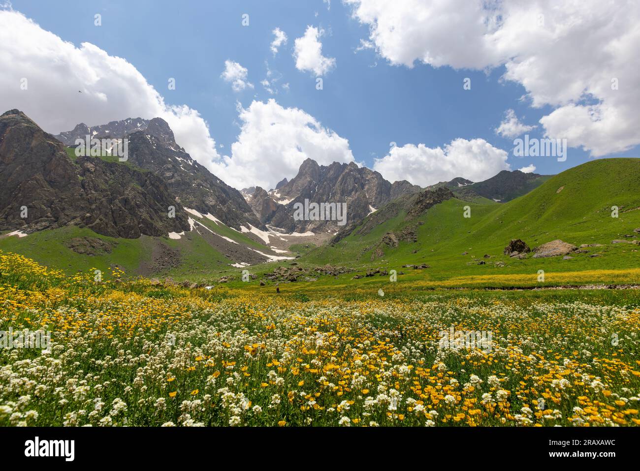 cilo mountains, hakkari, high mountains and clouds, valley of heaven ...
