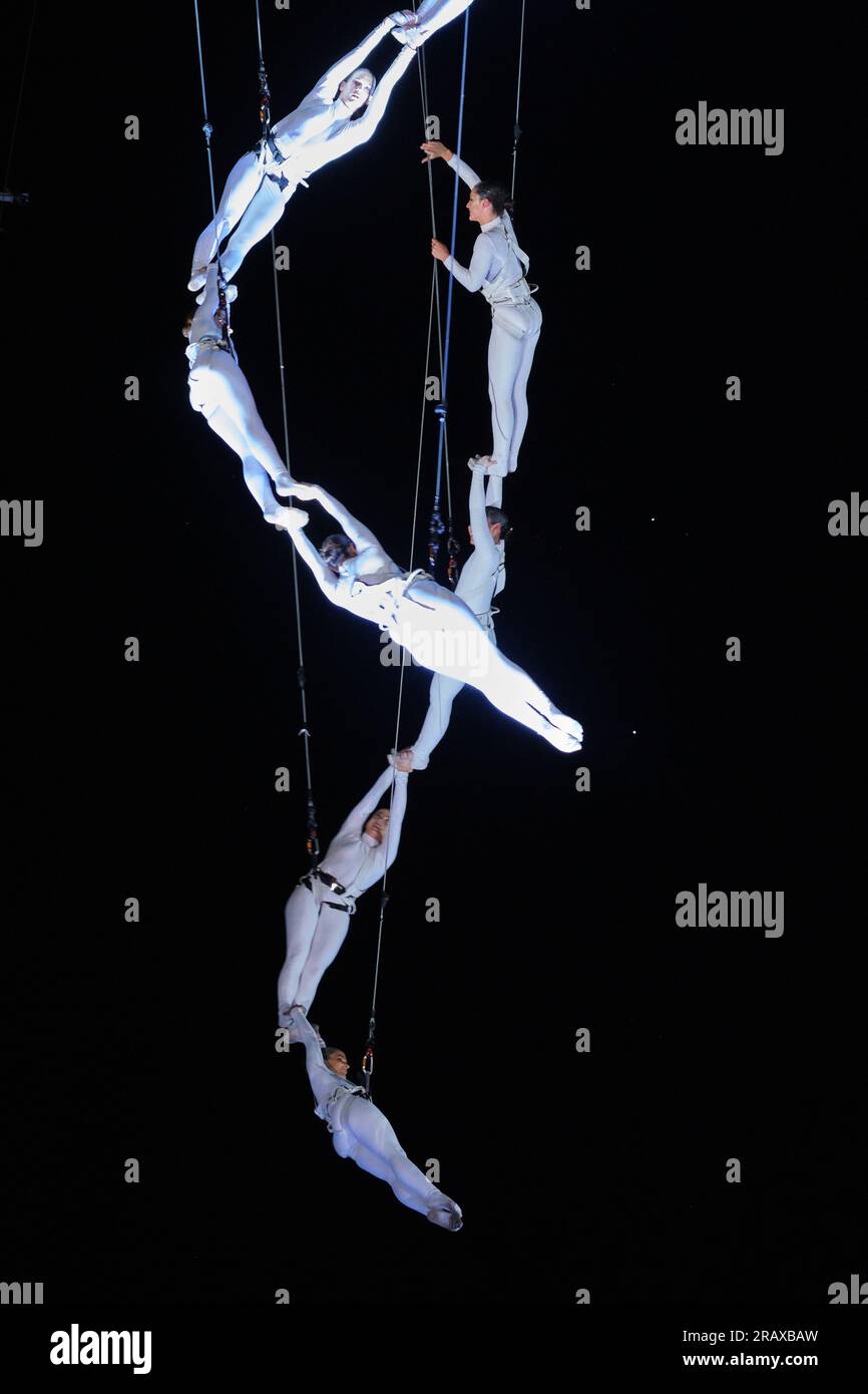 Aerial ballet hi-res stock photography and images - Alamy