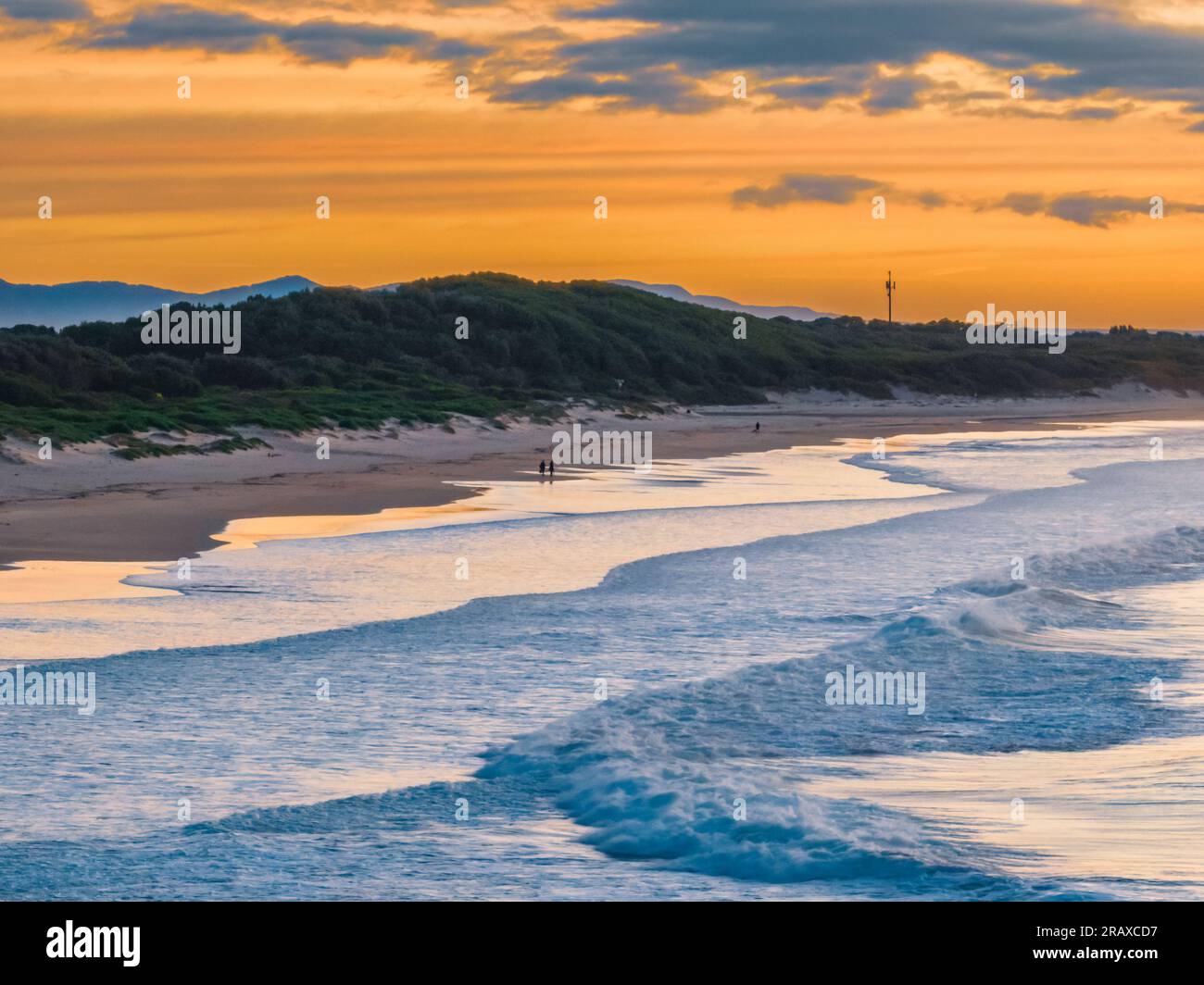 Waves towradgi beach hi-res stock photography and images - Alamy