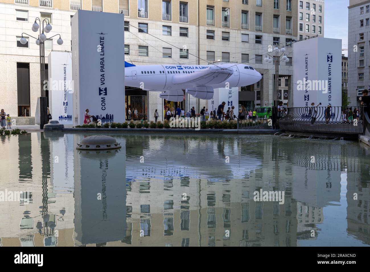 San babila underground hi-res stock photography and images - Alamy