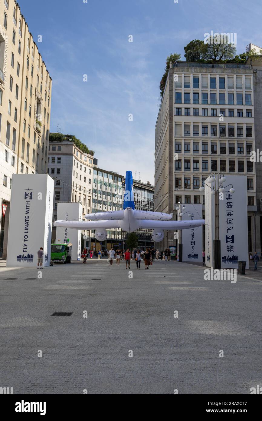 San babila underground hi-res stock photography and images - Alamy