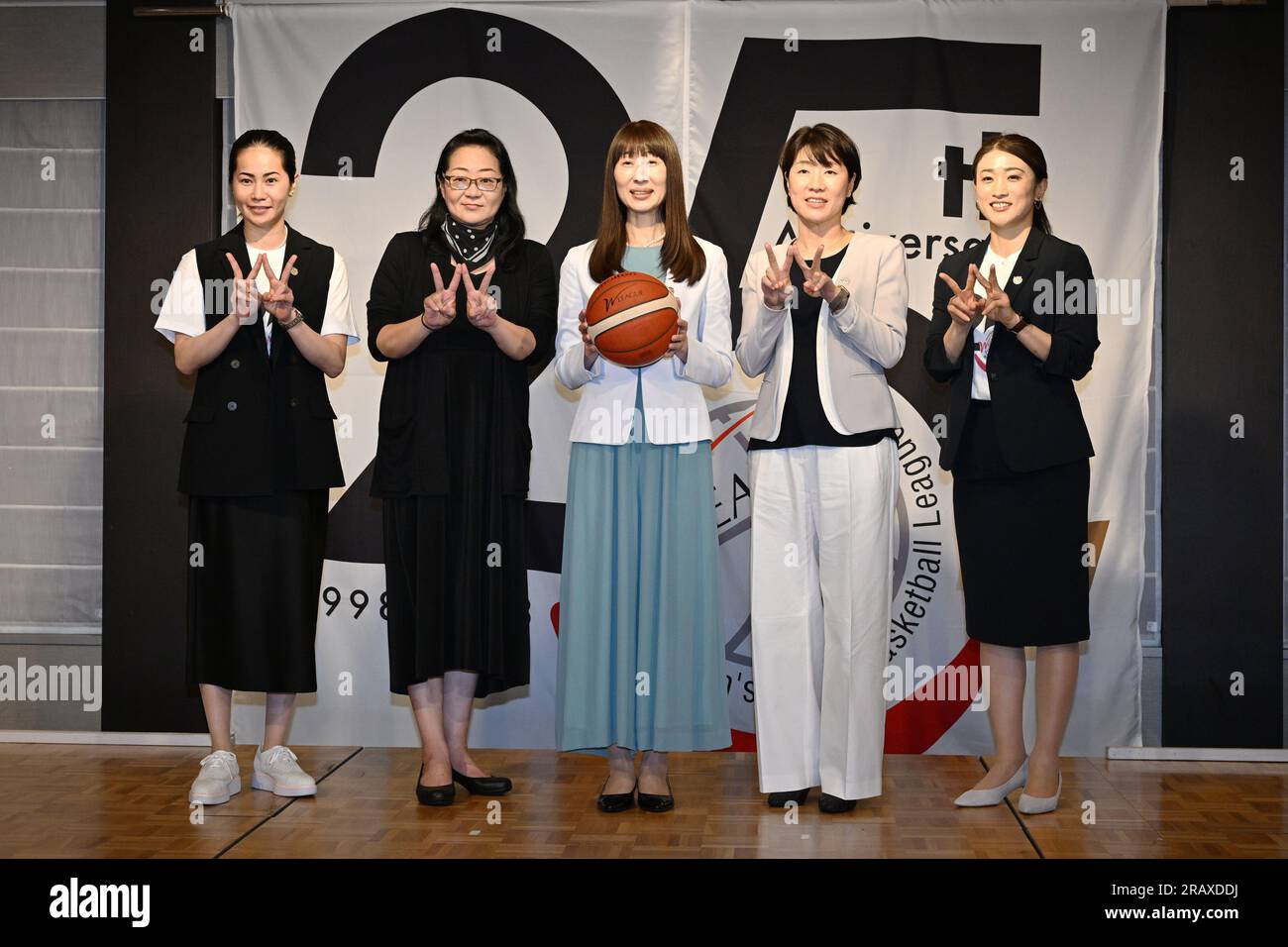 Minami suzuki hi-res stock photography and images - Alamy