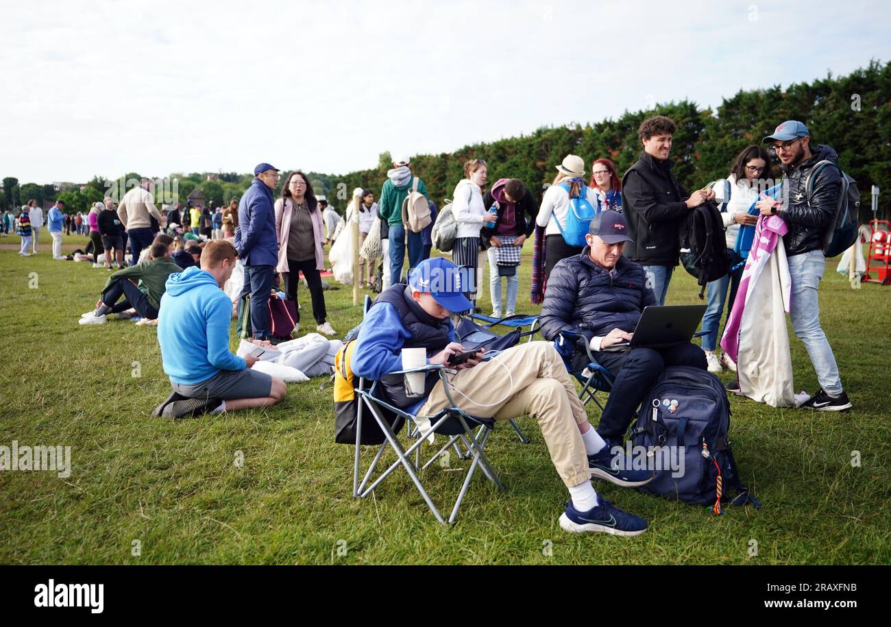Spectators in the queue on day four of the 2023 Wimbledon Championships ...
