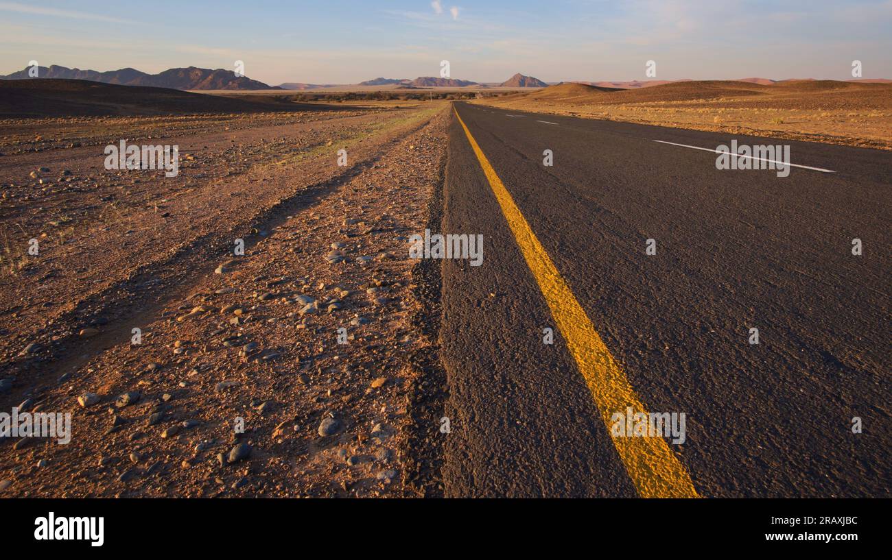 Road to sossusvlei hi-res stock photography and images - Alamy