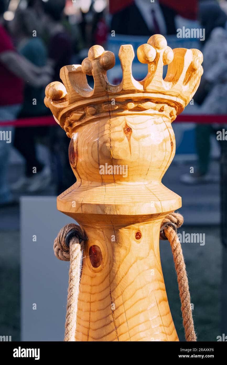 Wooden king chess sculpture. Strategy and politics Stock Photo - Alamy
