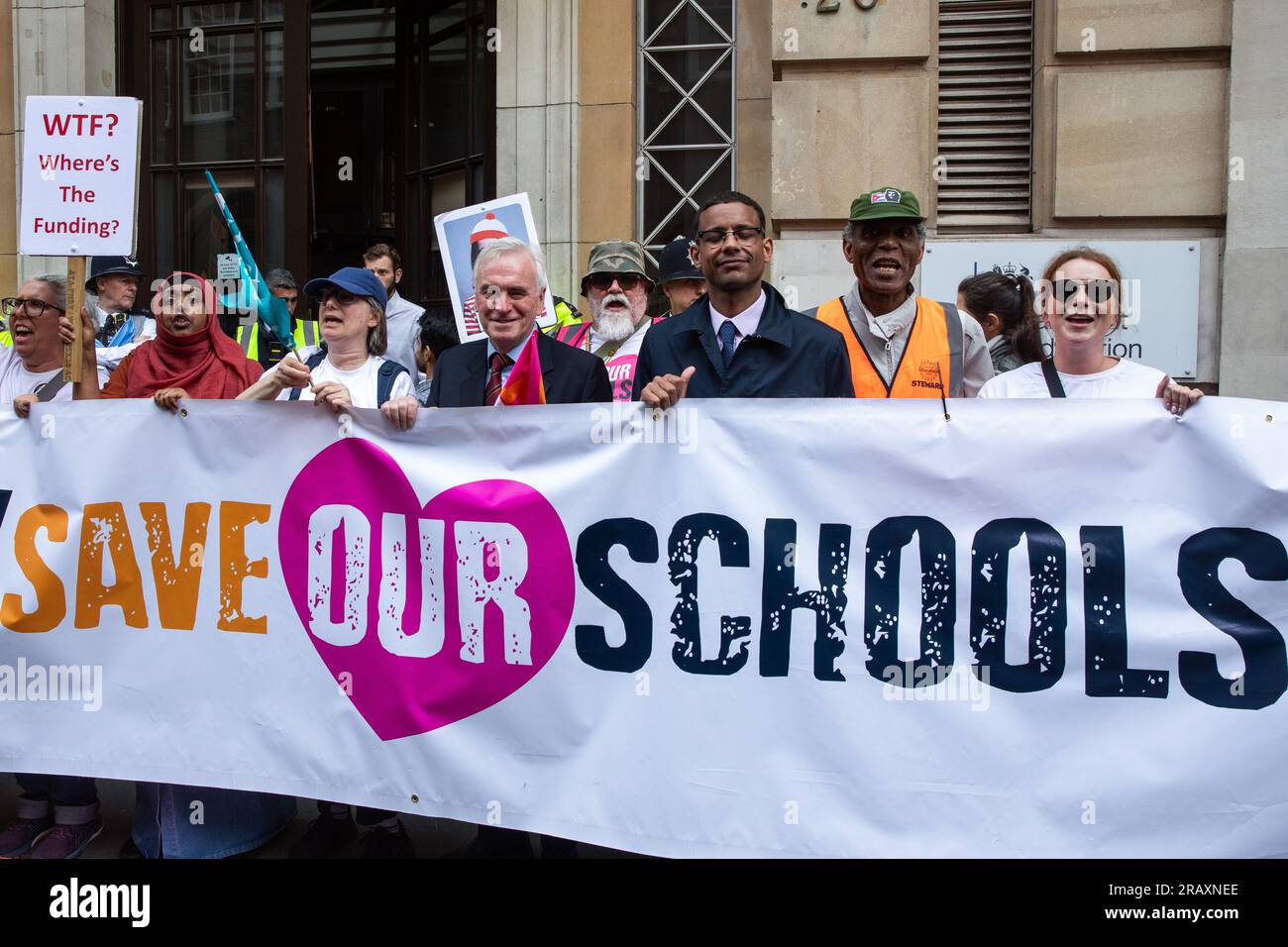 Save our schools sign hi-res stock photography and images - Alamy