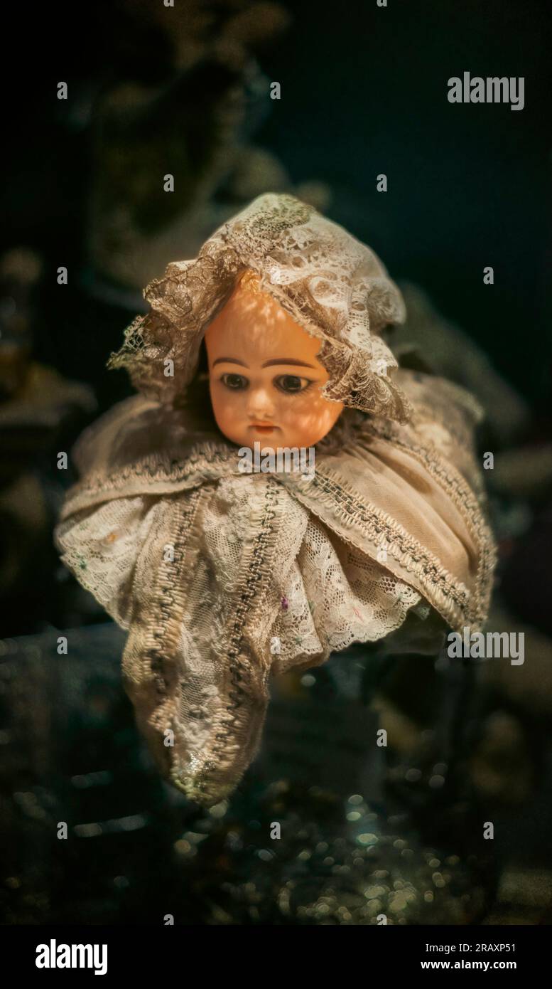 Victorian doll hi-res stock photography and images - Alamy