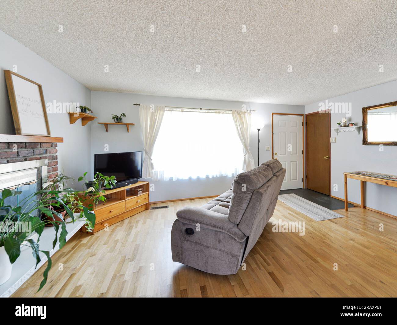 Modern residential living room interior Stock Photo - Alamy