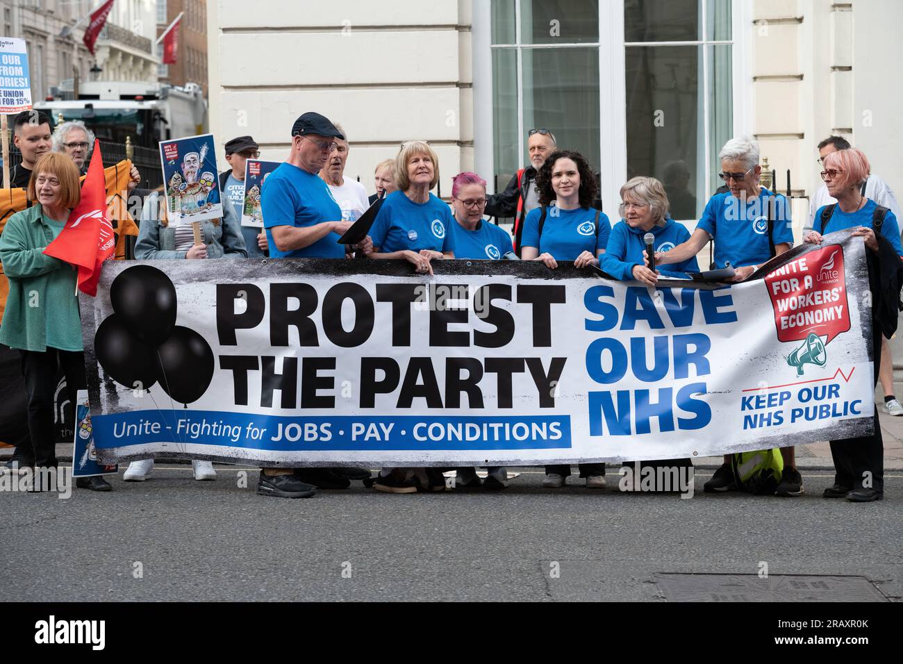 Nhs providers strike hi-res stock photography and images - Alamy