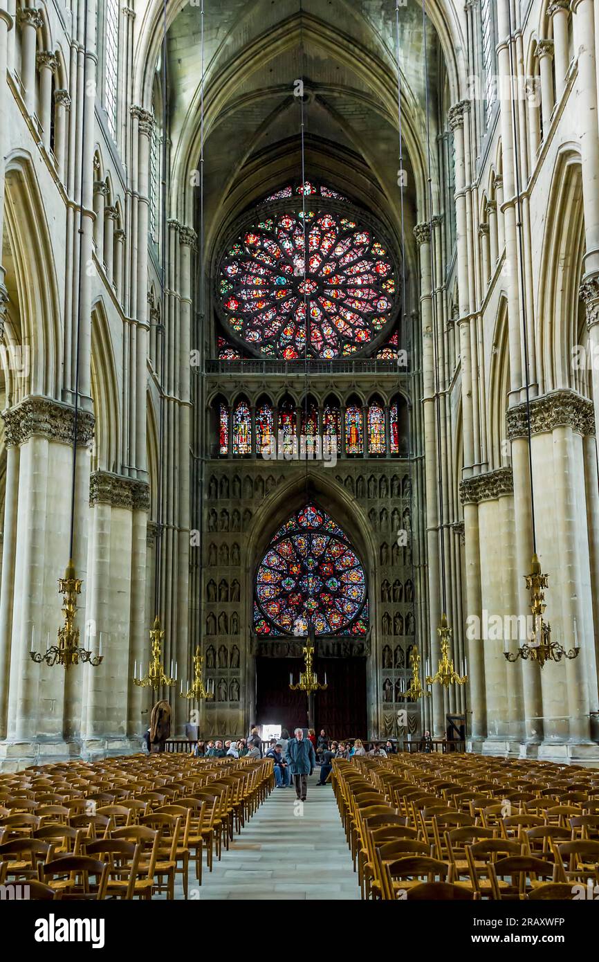 Reims cathedral interior hi-res stock photography and images - Alamy