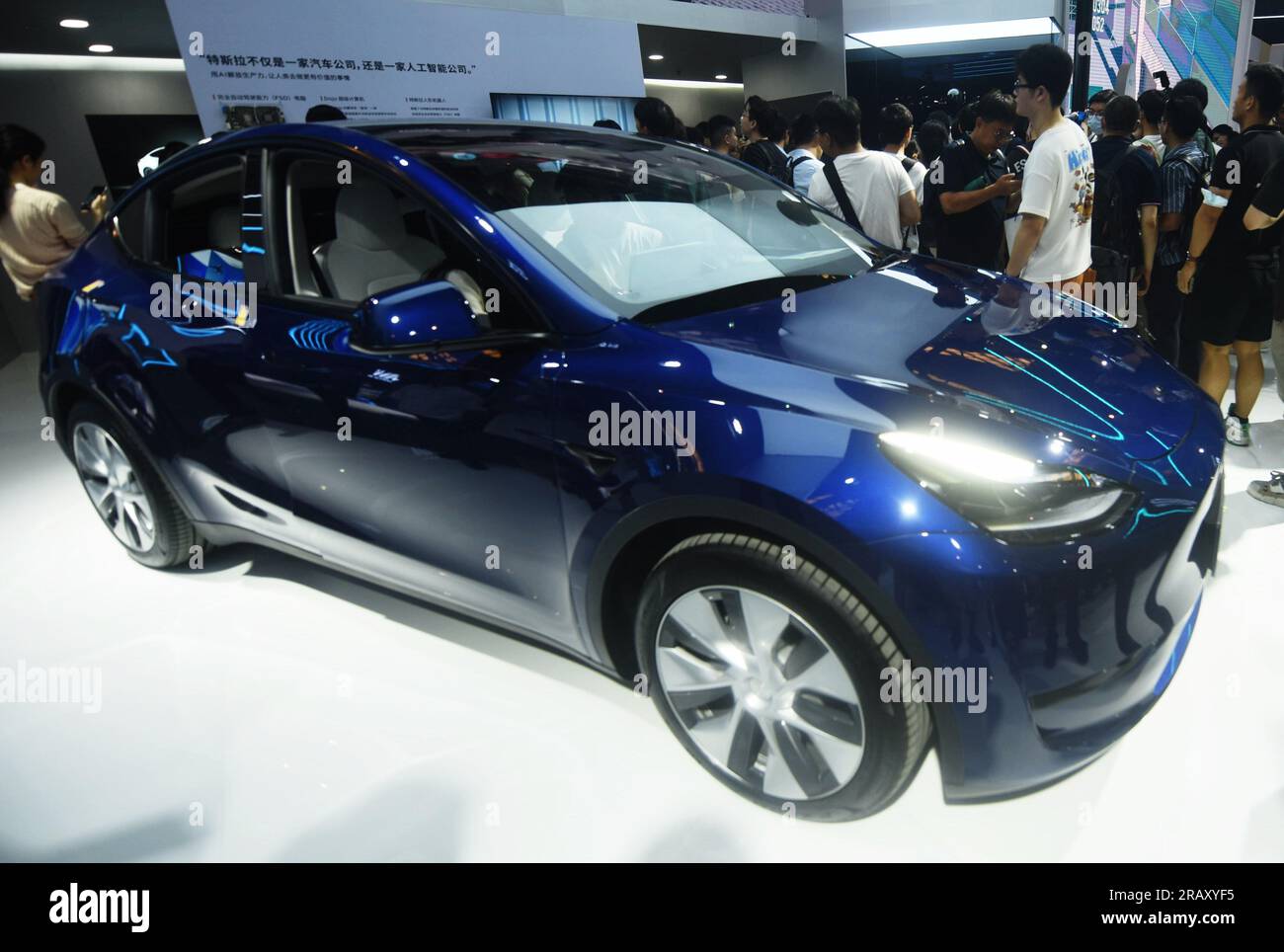 Shanghai China July 6 2023 Visitors Visit The Tesla Booth At The