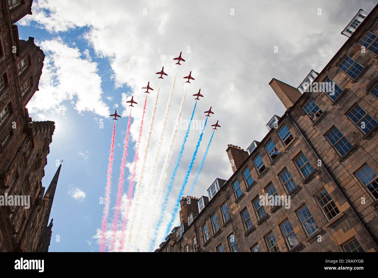 Royal Mile, Edinburgh, Scotland, UK. 5 July 2023. Red Arrows Royal Mile ...