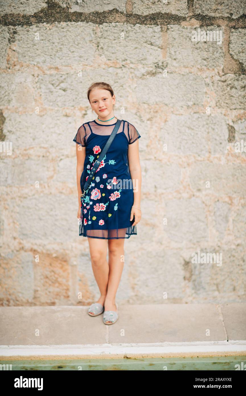 Girk portrait hi-res stock photography and images - Alamy