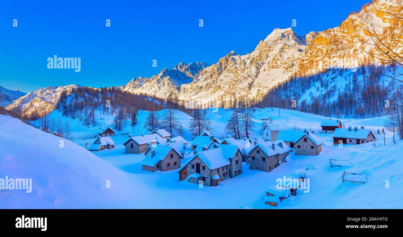 Alpe Crampiolo, Alpe Devero, Val d'Ossola, Piedmont, Italy Stock Photo ...
