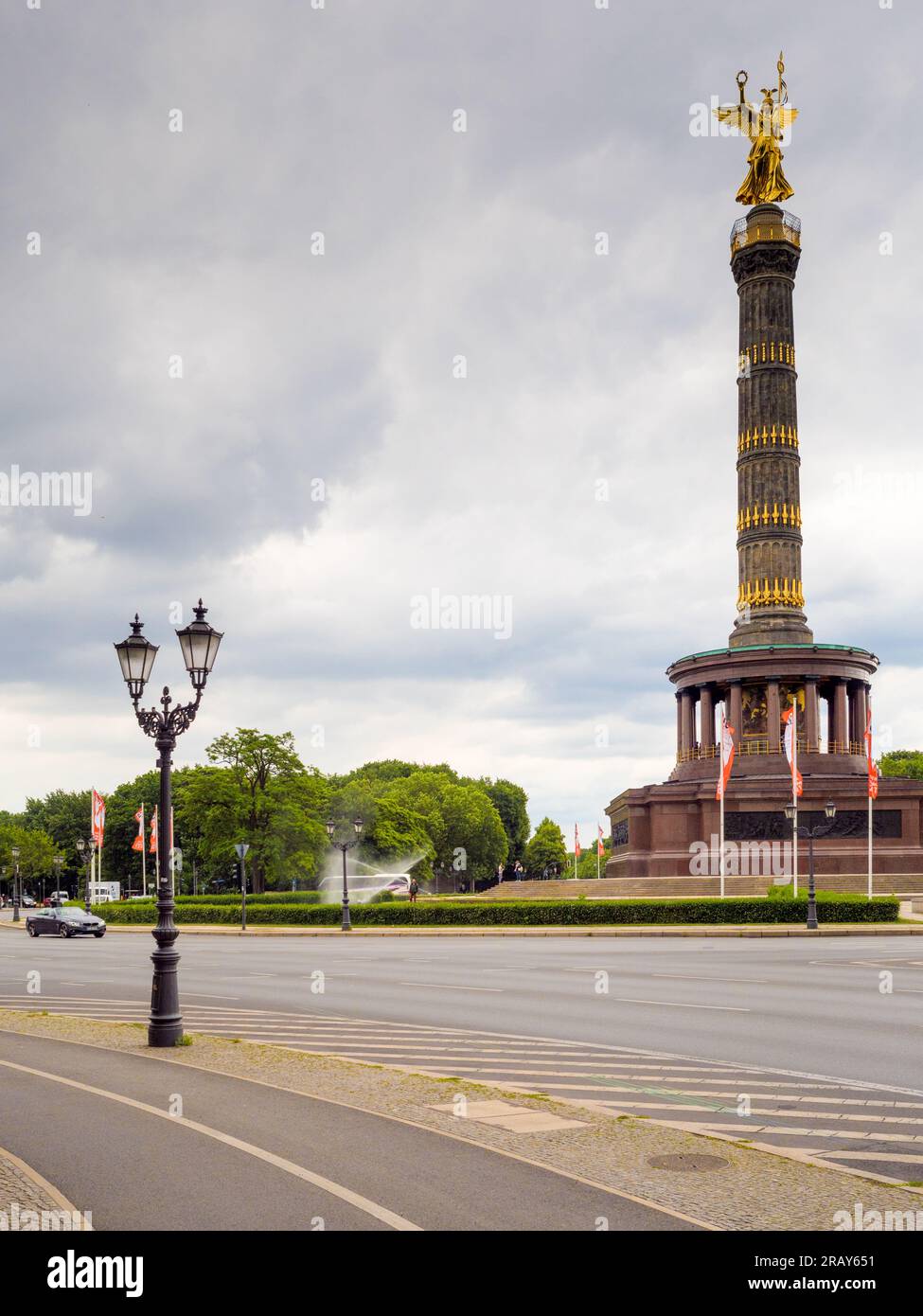 East west germany icon hi-res stock photography and images - Alamy