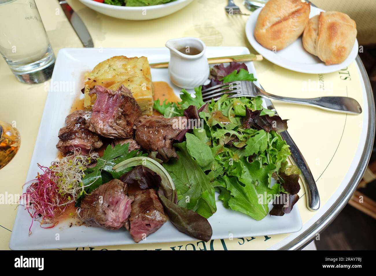 Deux magots style beef kebab hi-res stock photography and images - Alamy
