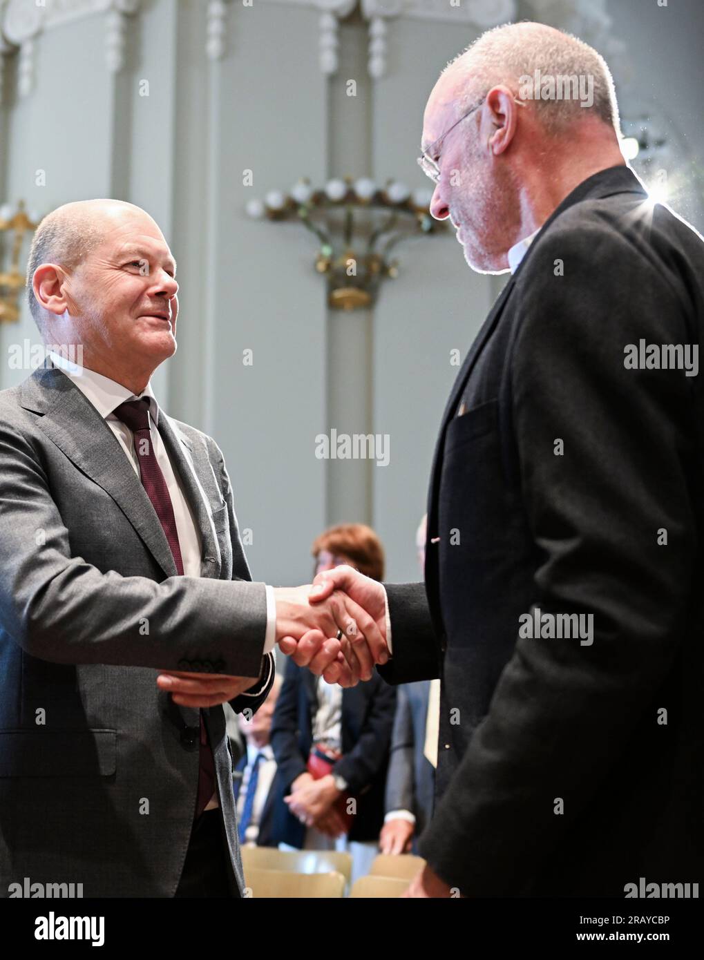 Berlin, Germany. 06th July, 2023. German Chancellor Olaf Scholz (l, SPD ...