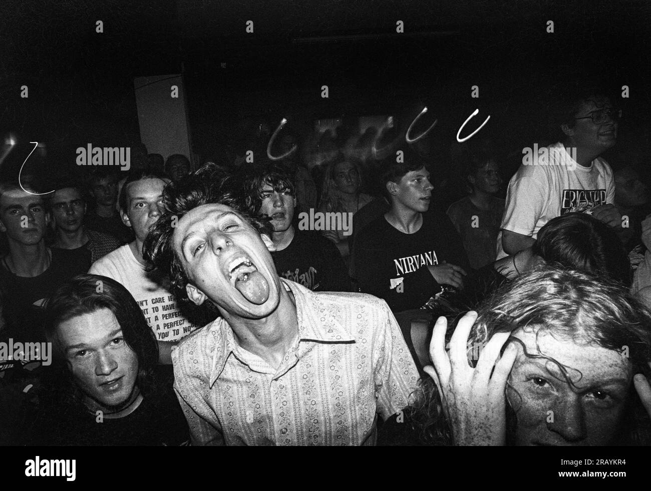 INDIE KIDS, ROCK FANS, BRISTOL, 1993: The front row of indie rock fans ...