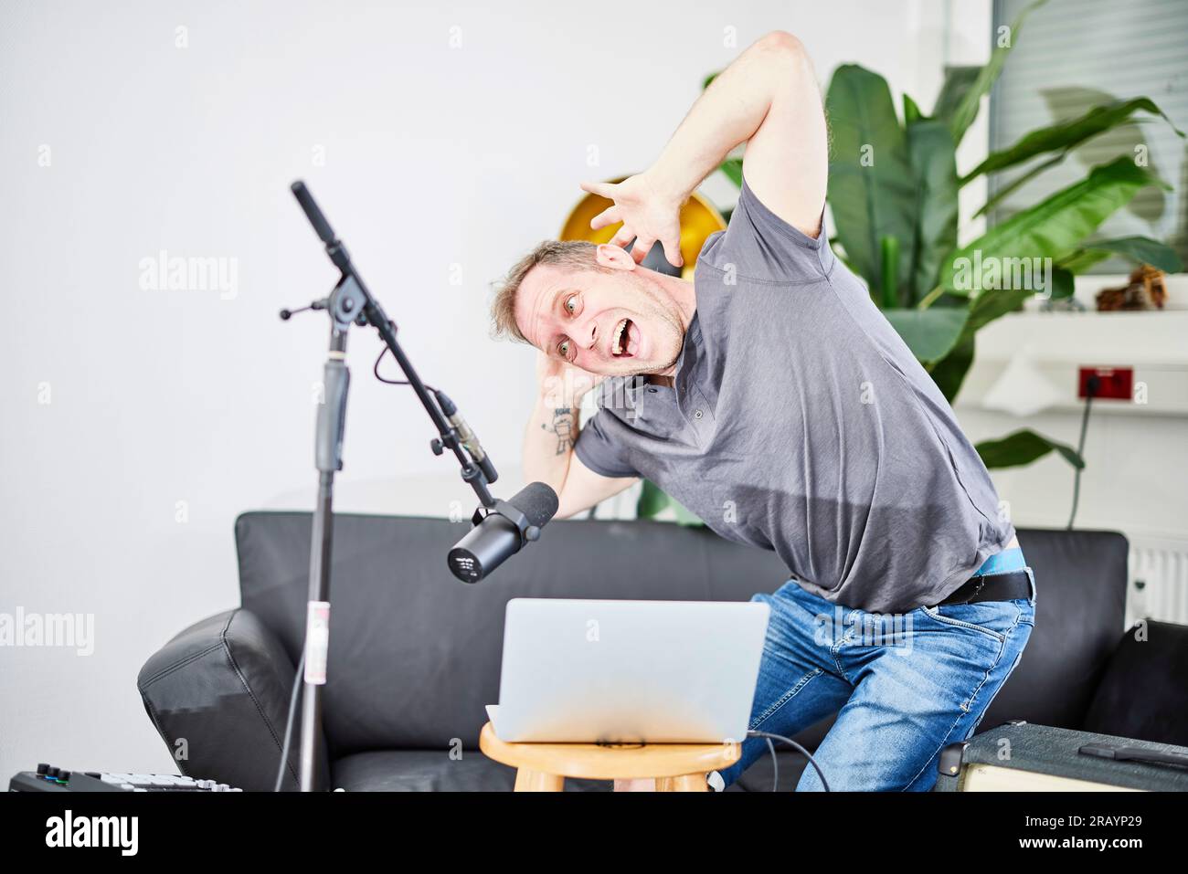 Man going crazy at desk hi-res stock photography and images - Alamy