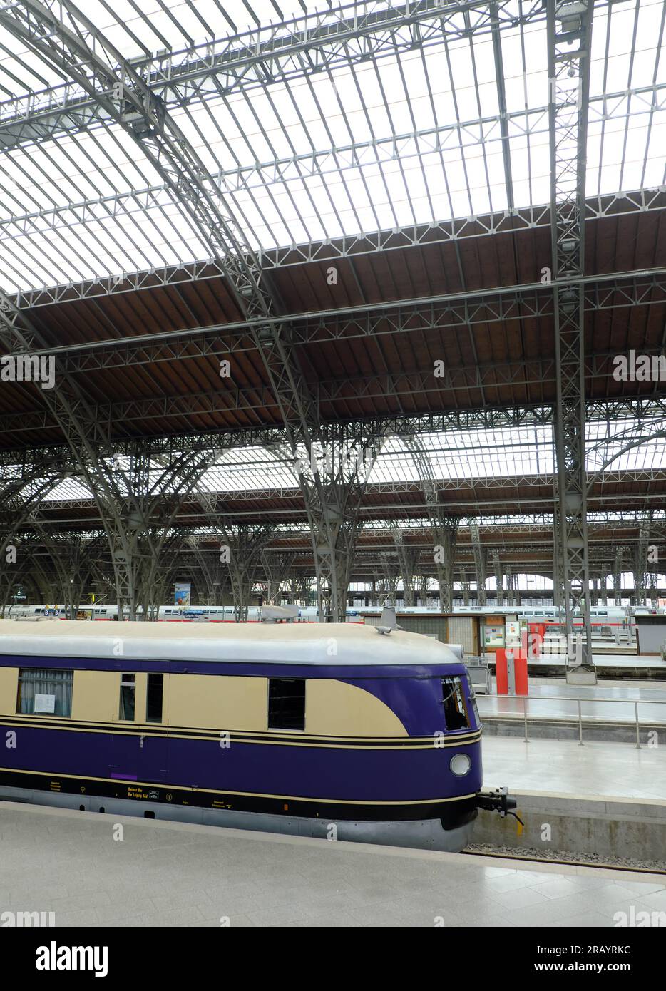 Leipzig Railway Station"Fliegender Hamburger" successor, SVT 137 Bauart ...