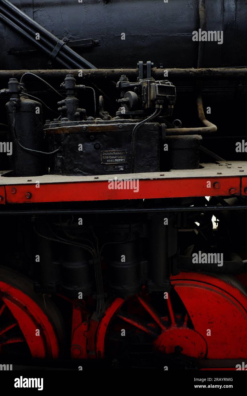 Type 52, Steam loco, Leipzig Railway Station, No 52 5448-7 built in ...
