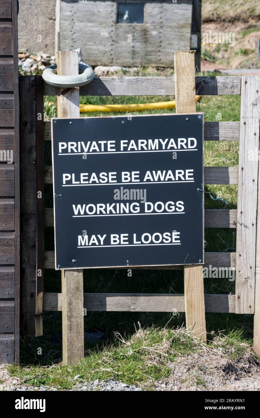 Warning signs farm hi-res stock photography and images - Alamy