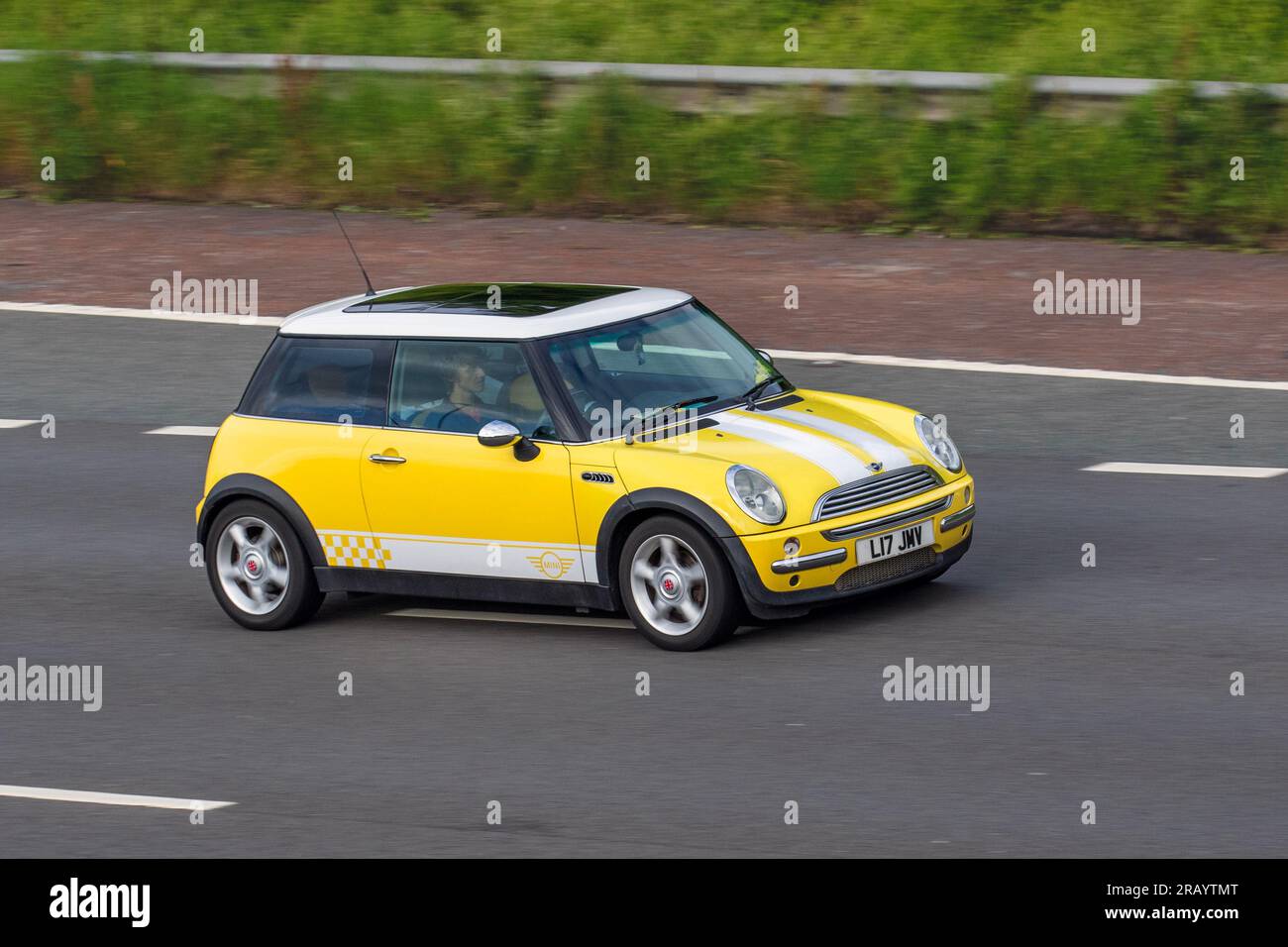 White roofcap hi-res stock photography and images - Alamy