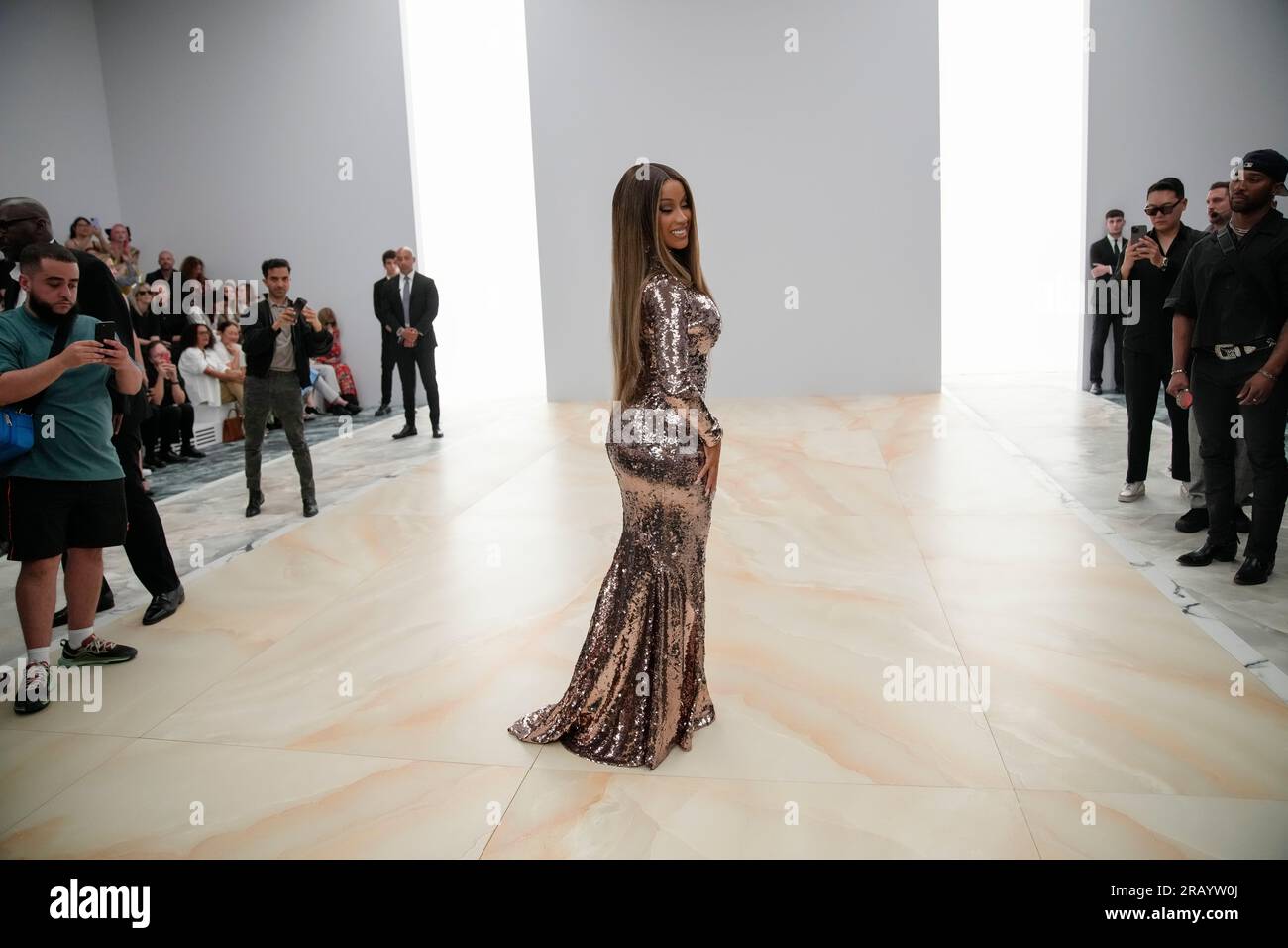 Cardi B arrives for the Fendi Haute Couture Fall/winter 2023-2024 ...