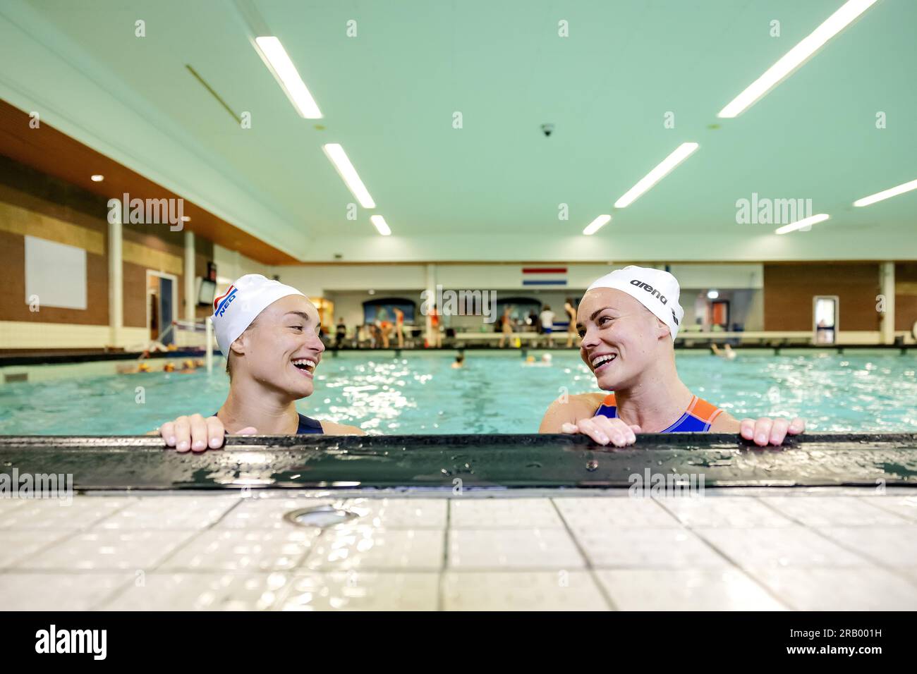 ZEIST - Lieke Rogge and Bente Rogge during the training of the Dutch ...