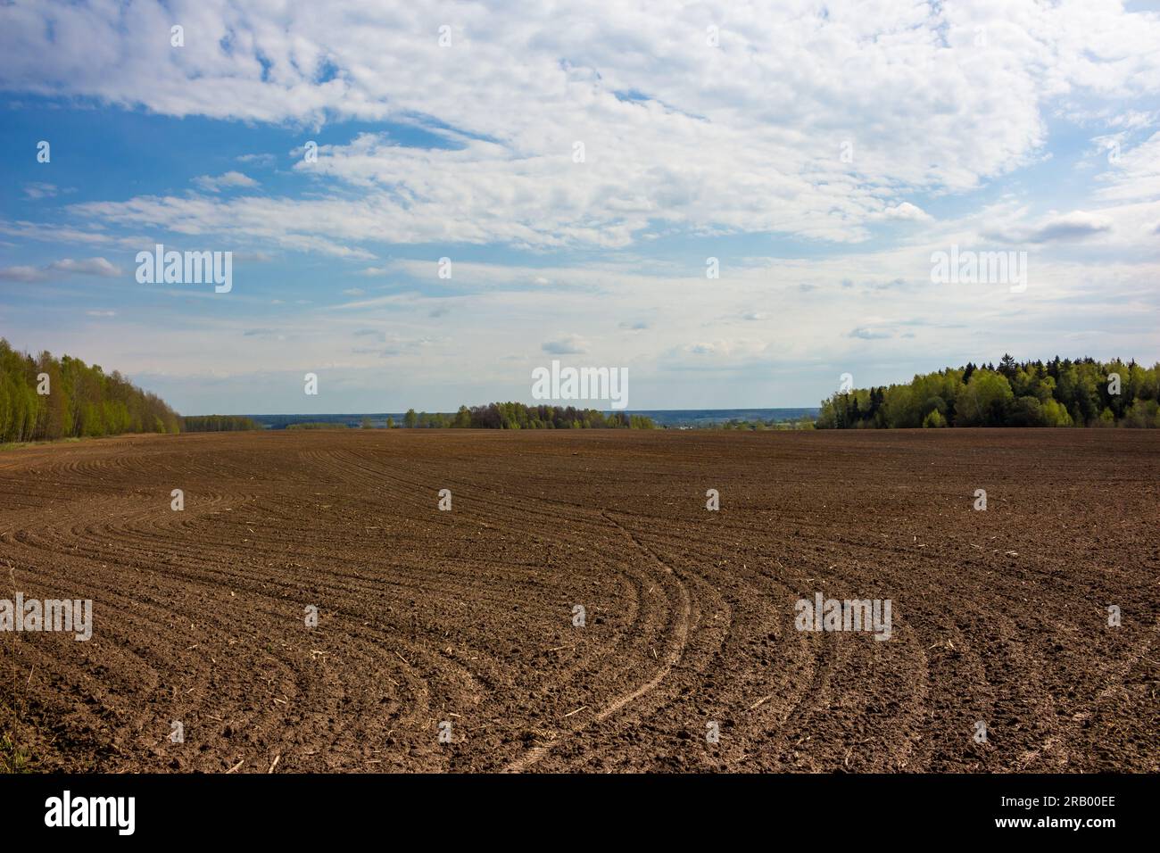 Unplanted field hi-res stock photography and images - Alamy