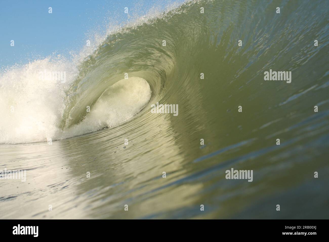 Wave water photos hi-res stock photography and images - Alamy
