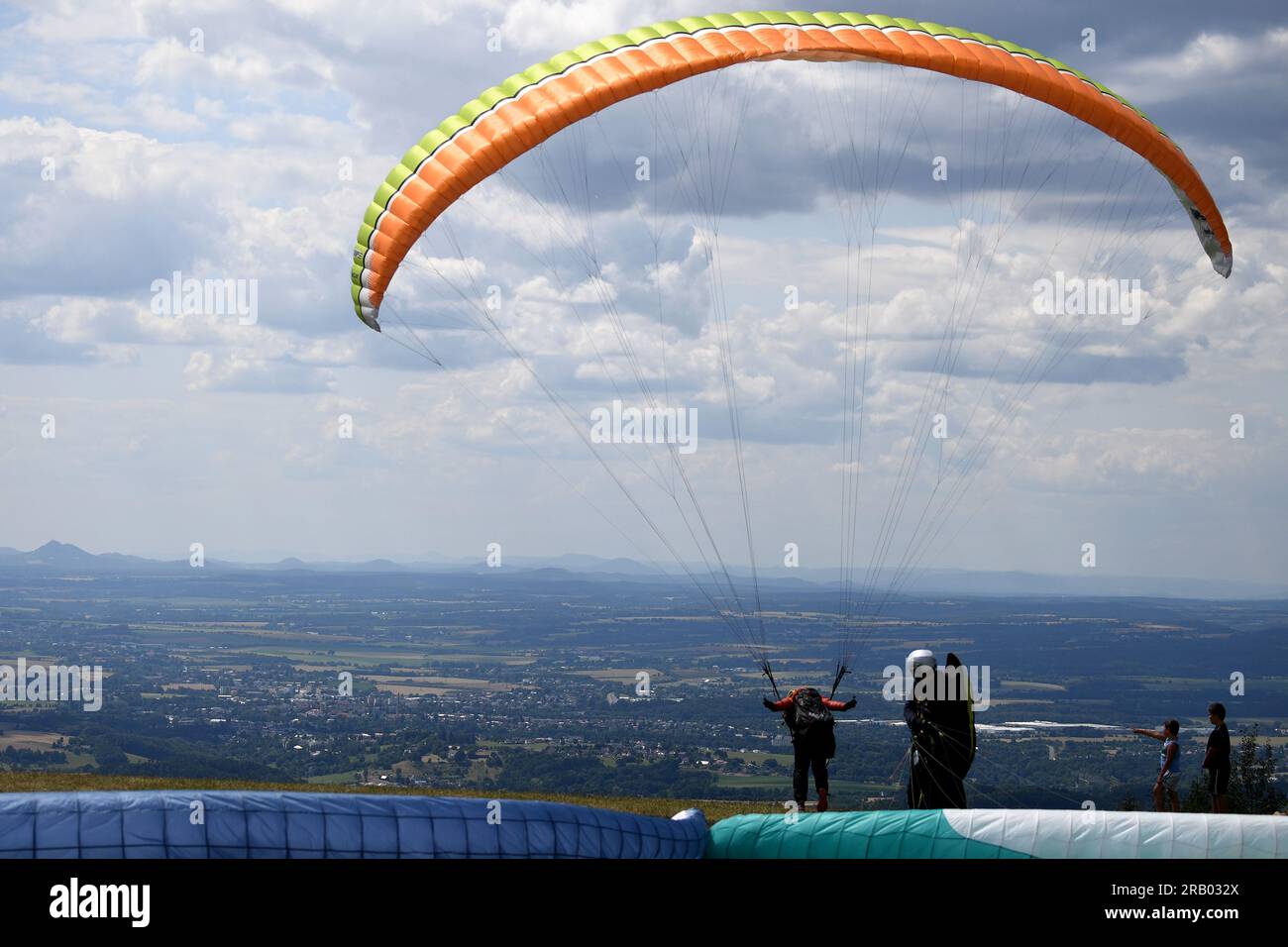 Kozakov, Czech Republic. 6th July, 2023. A Paraglider flies from ...