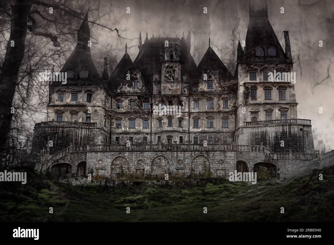 Creepy castle trick treat hi-res stock photography and images - Alamy