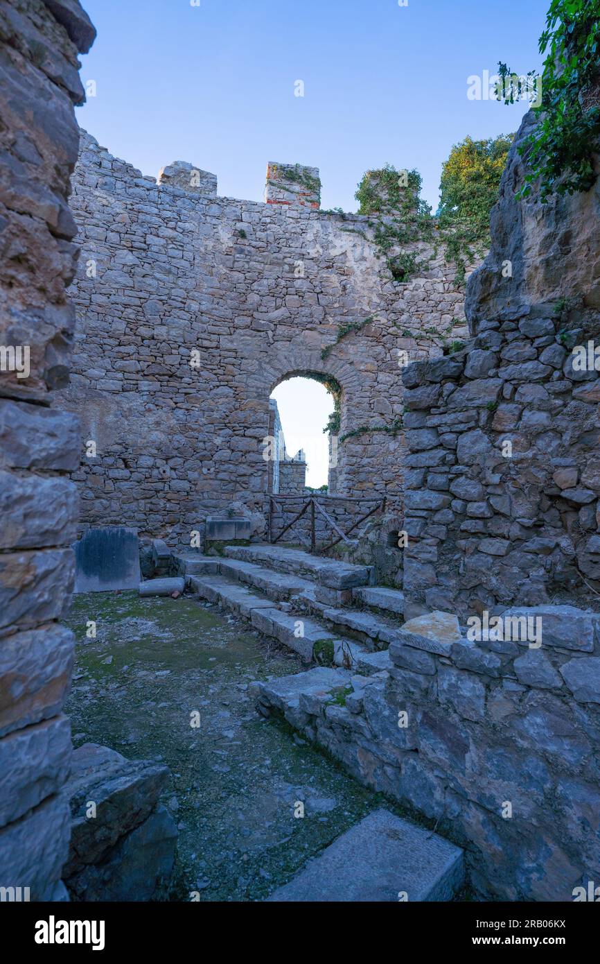 Medieval art trends hi-res stock photography and images - Alamy