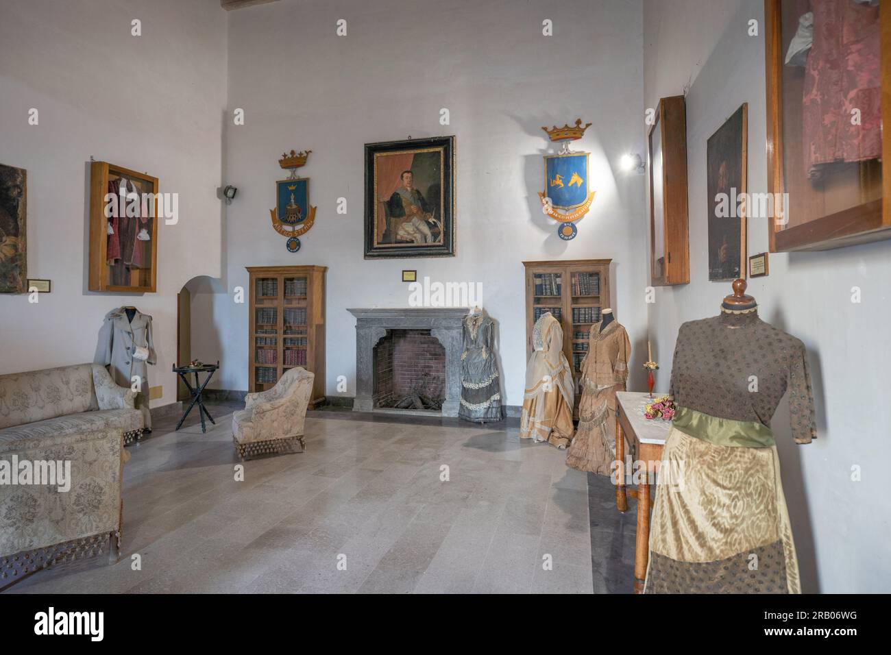 Medieval castle of caccamo hi-res stock photography and images - Alamy