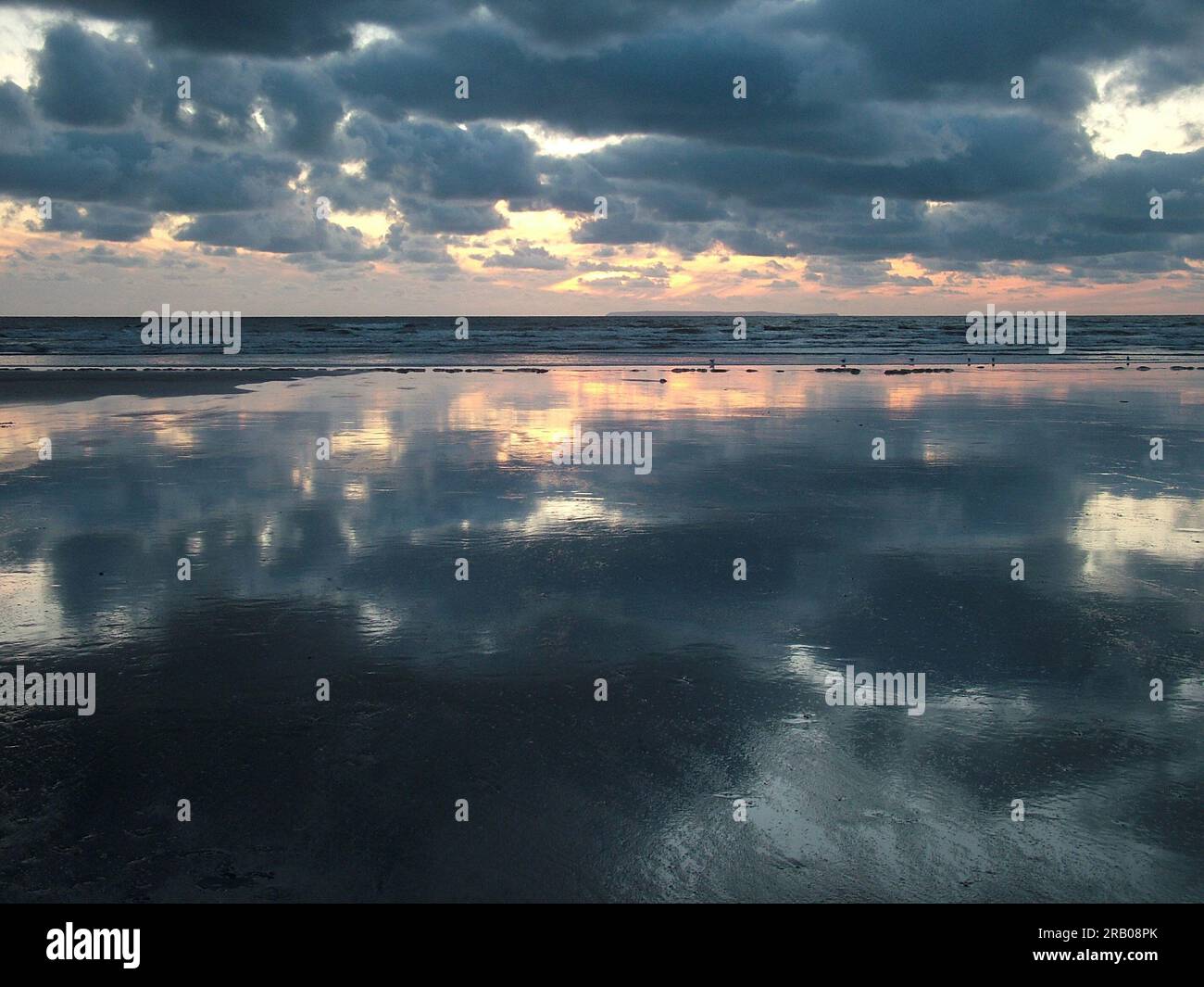 Wet island hi-res stock photography and images - Alamy