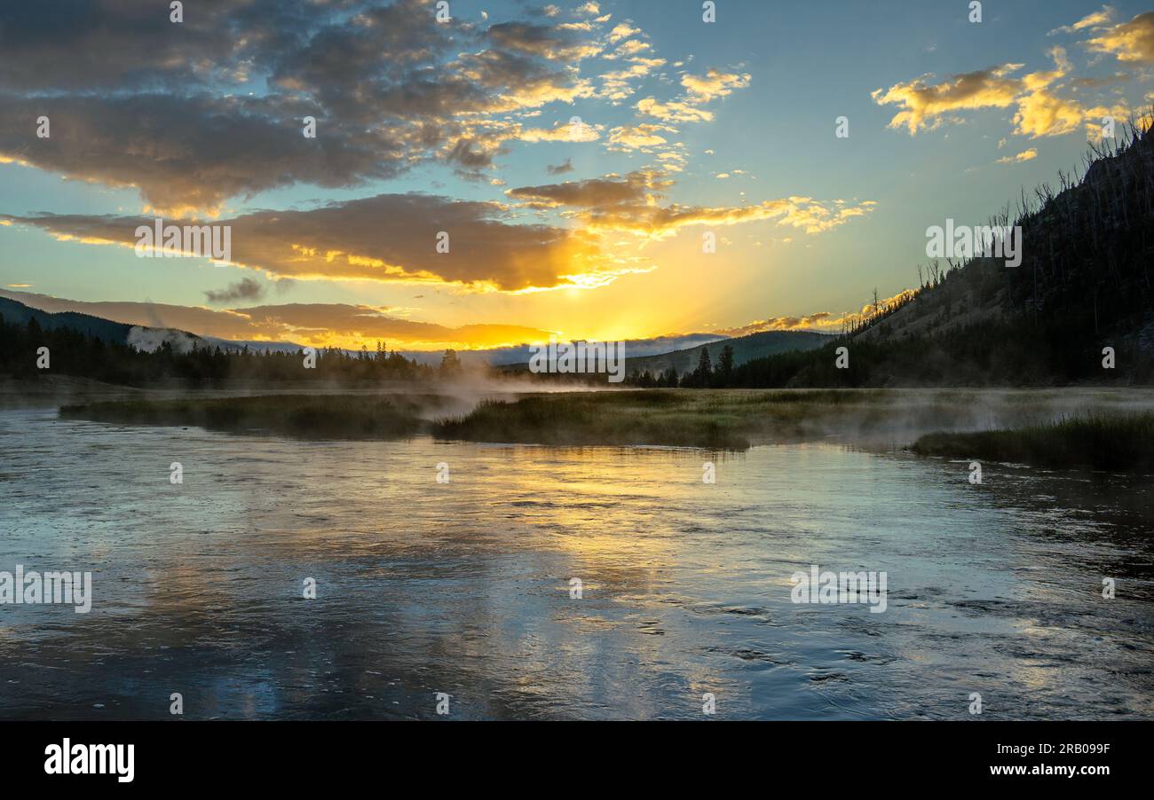 Yellowstone Sunrise at Madison River | Yellowstone National Park ...