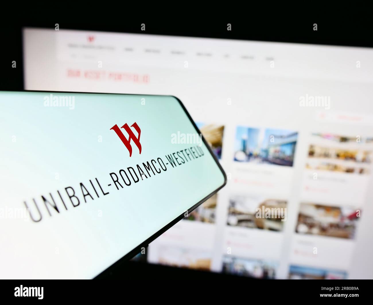 Westfield logo hi-res stock photography and images - Alamy