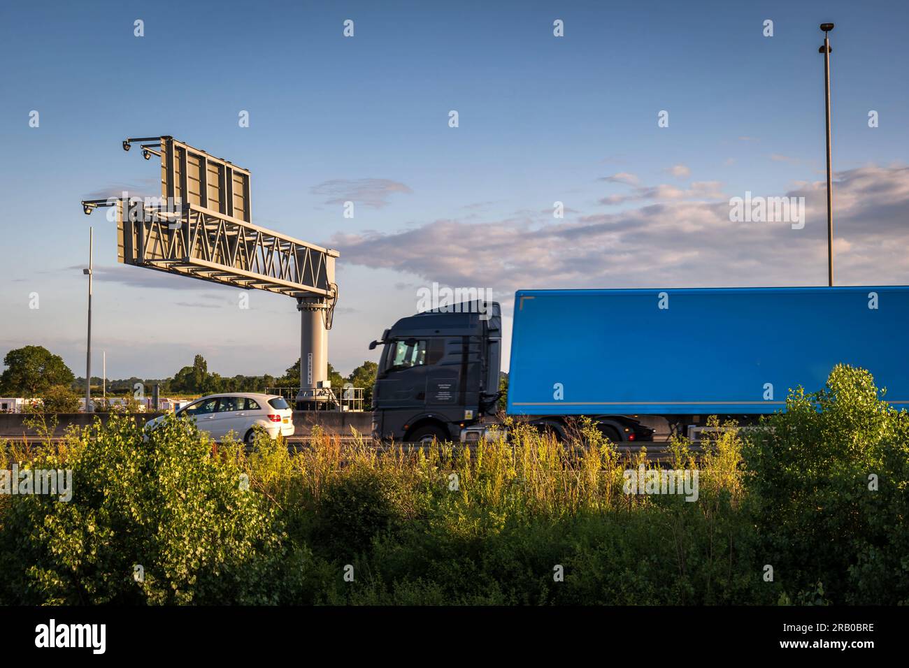 M1 autobahn hi-res stock photography and images - Alamy