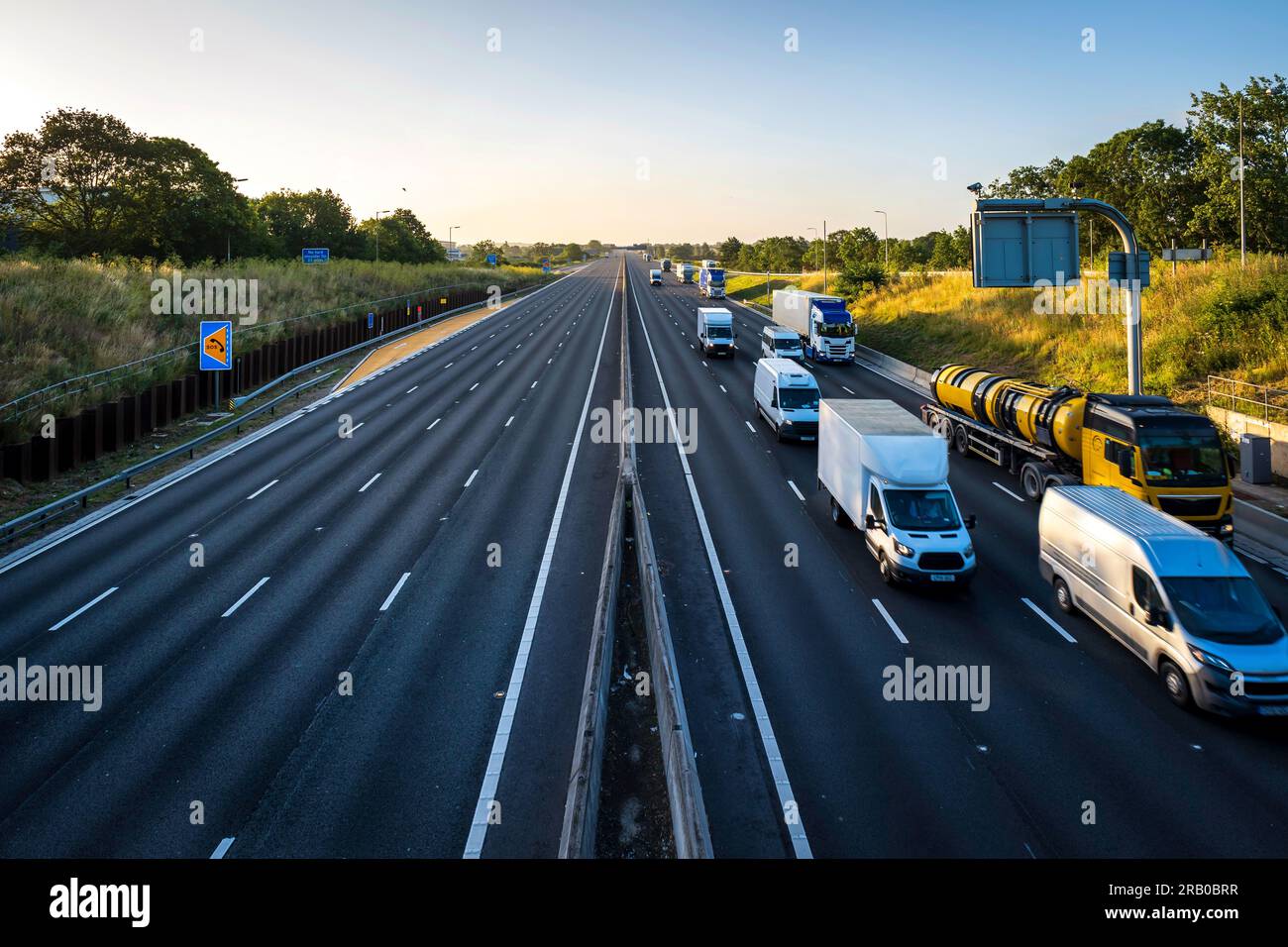 M1 autobahn hi-res stock photography and images - Alamy