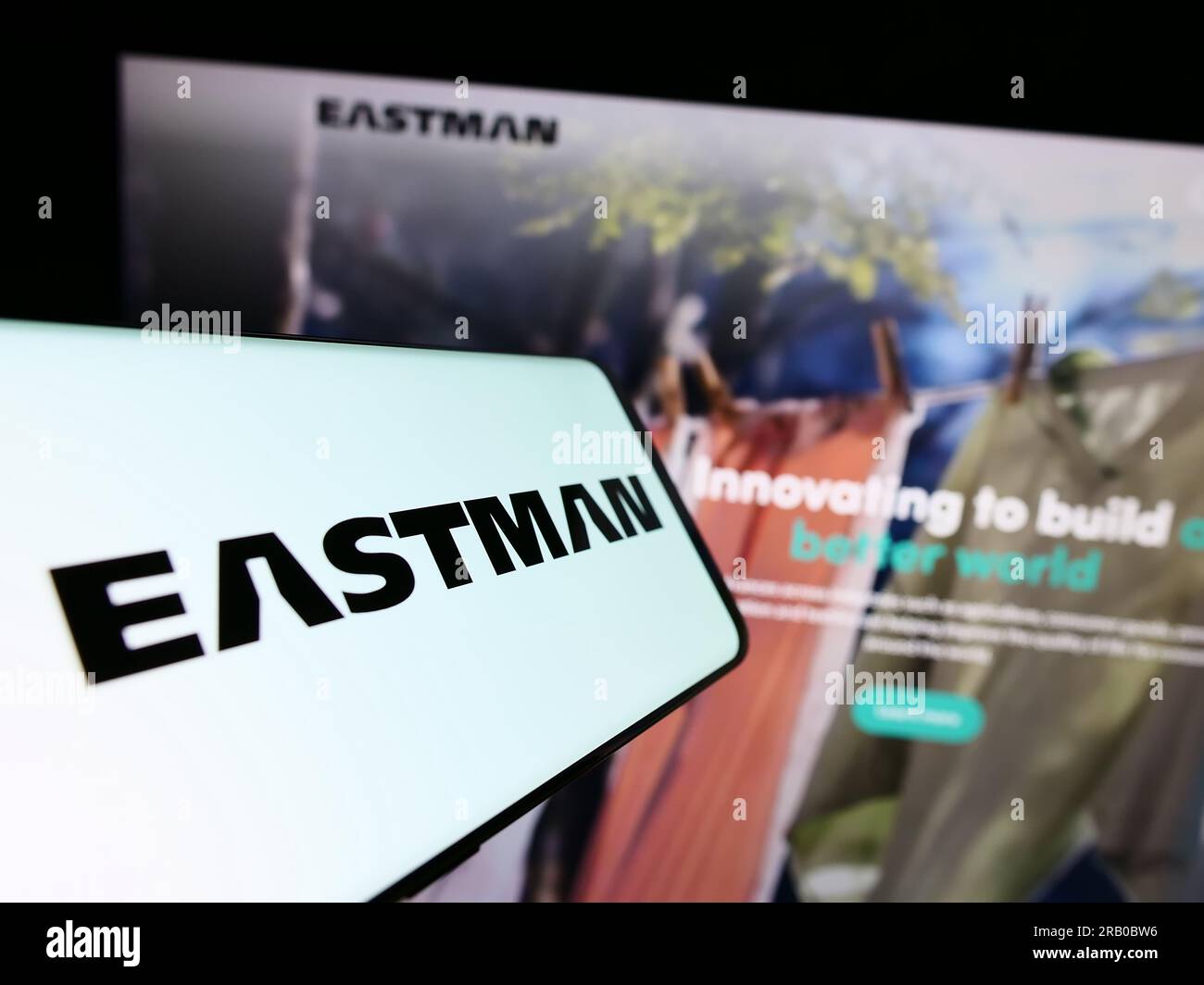 Smartphone with logo of American company Eastman Chemical Company on ...