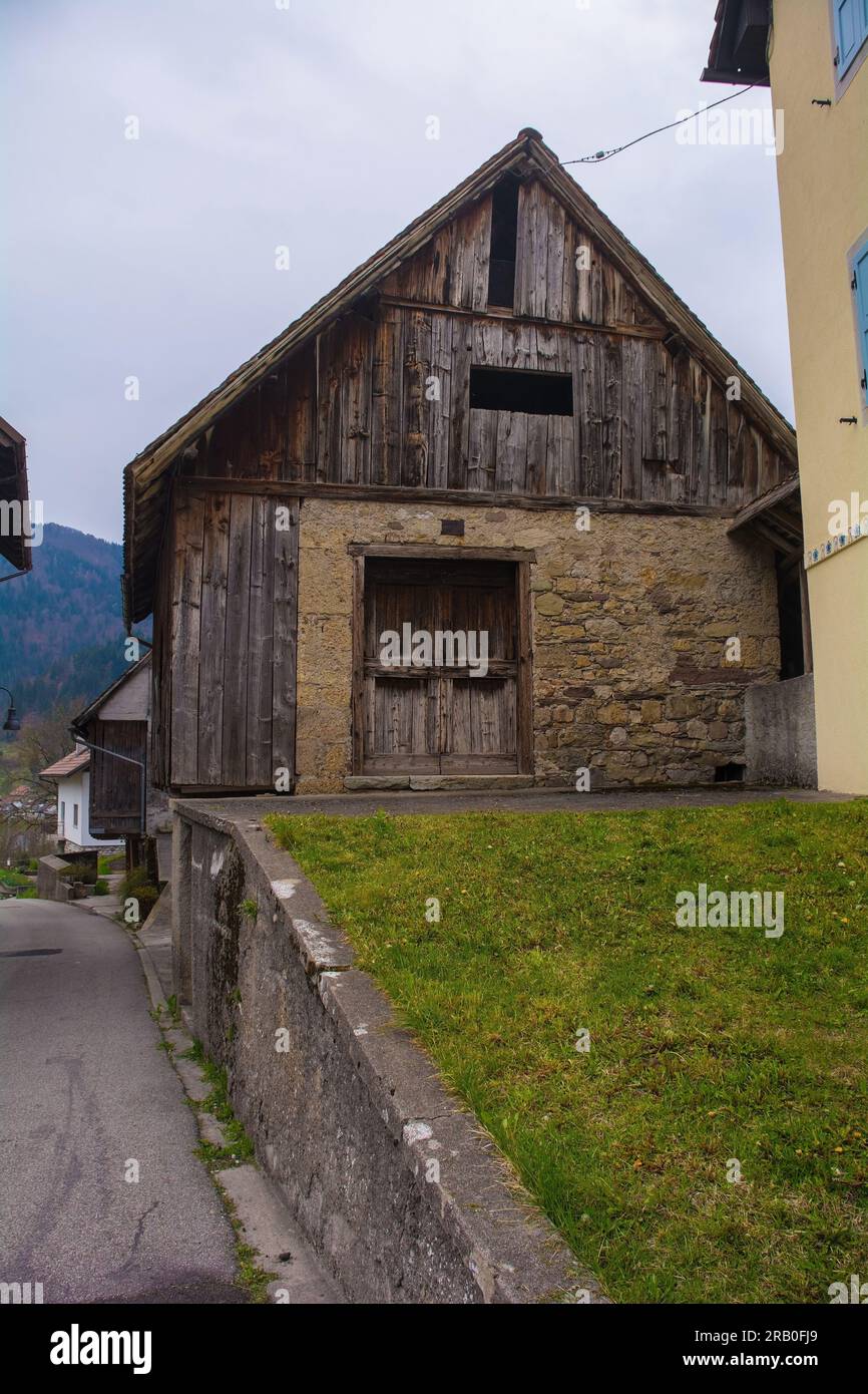 Village ovaro hi-res stock photography and images - Alamy