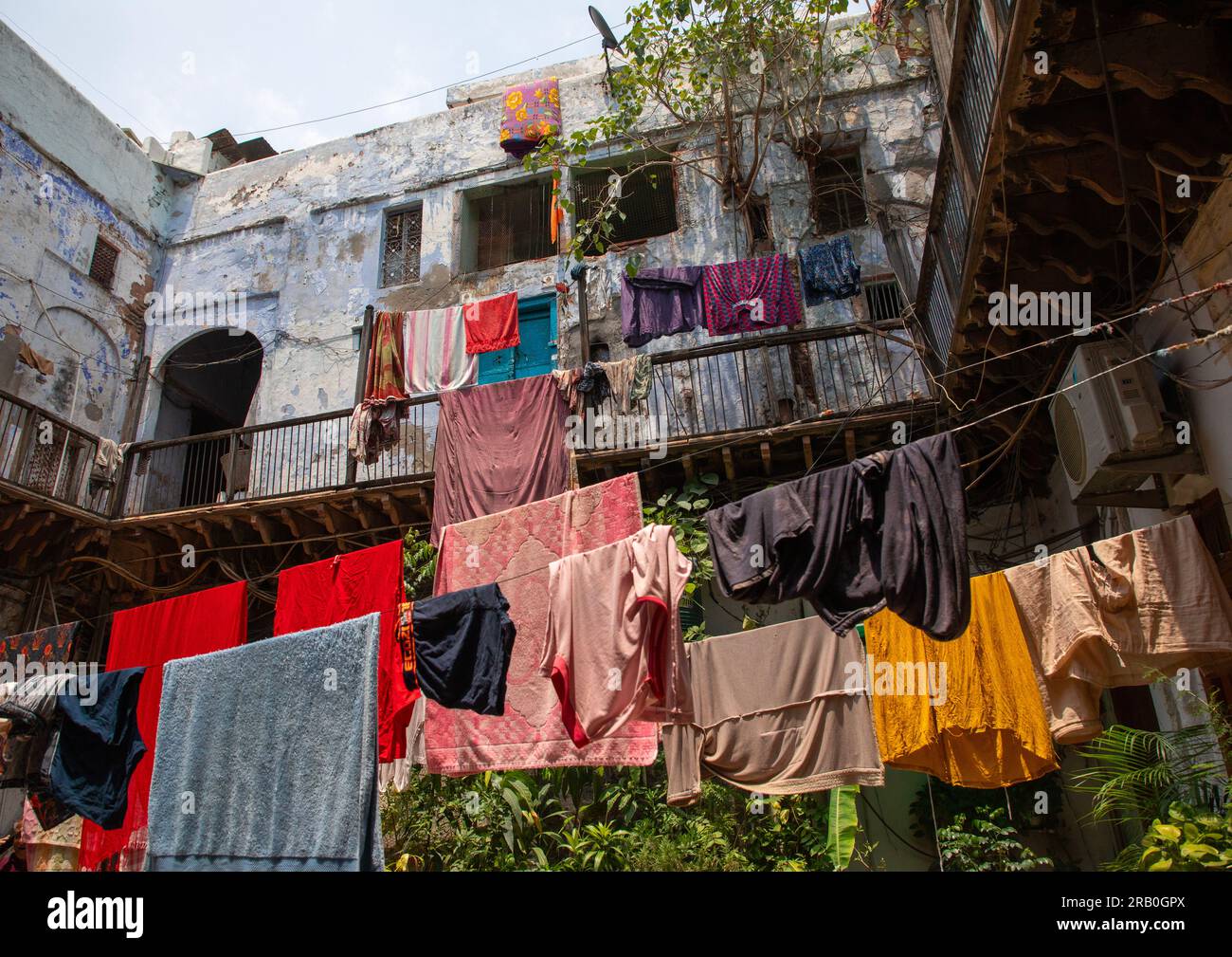 Clothes drying in a courtyard in old Delhi, Delhi, New Delhi, India ...