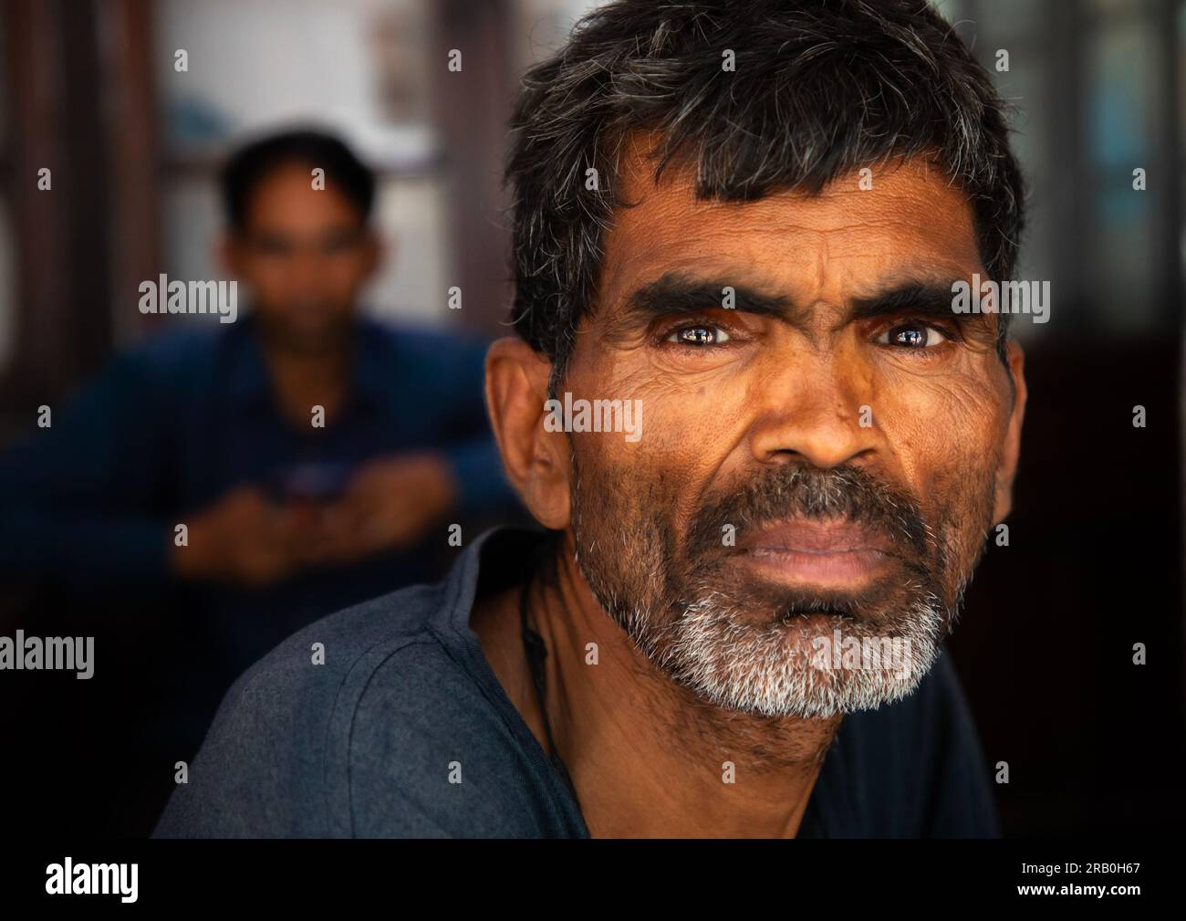 Portrait of an indian worker in old Delhi, Delhi, New Delhi, India ...