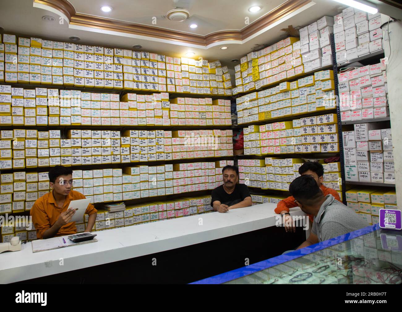 New india optical hi-res stock photography and images - Alamy