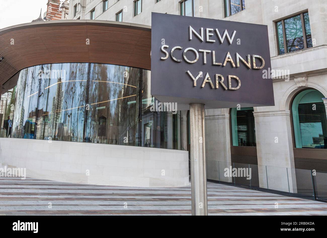 London police signage hi-res stock photography and images - Alamy
