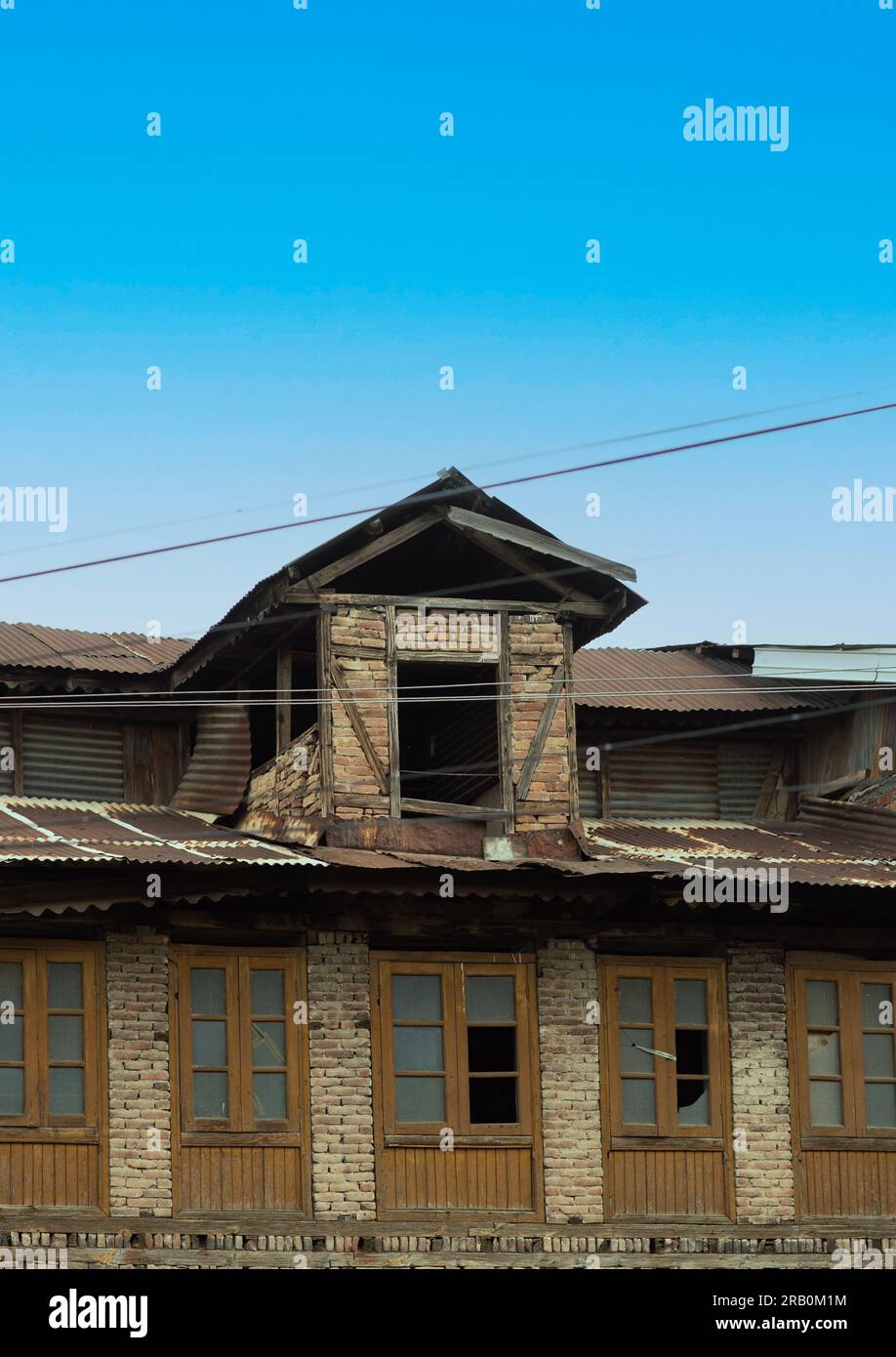 Kashmiri heritage house, Jammu and Kashmir, Srinagar, India Stock Photo ...