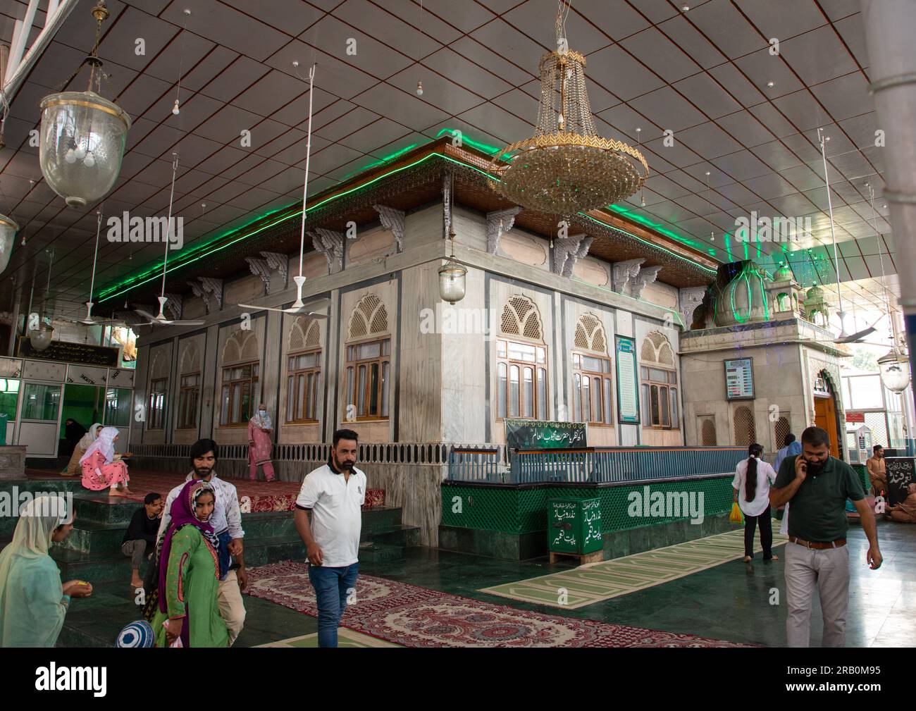 Makhdoom sahib shrine hi-res stock photography and images - Alamy