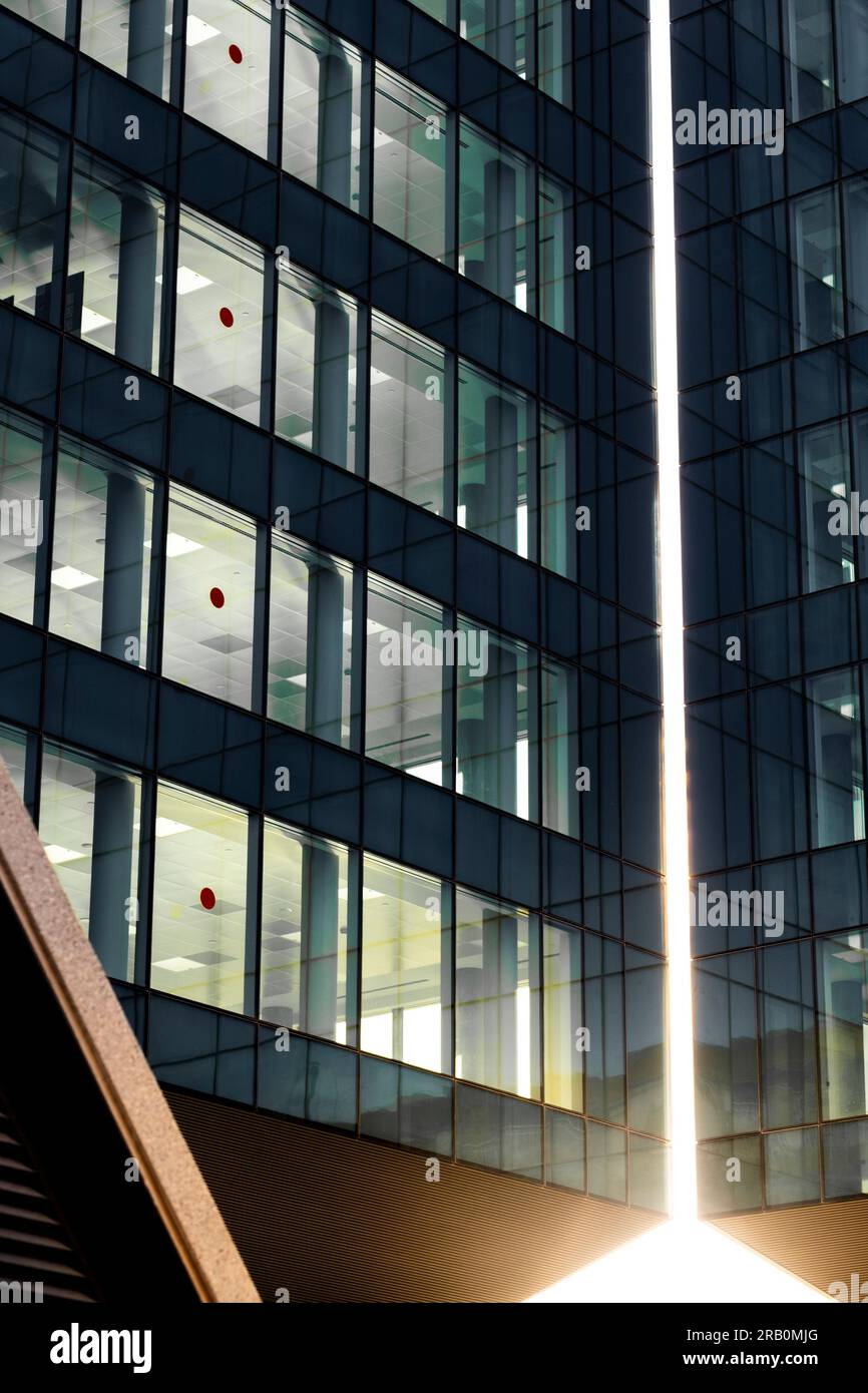 Empty modern office exterior hi-res stock photography and images - Alamy