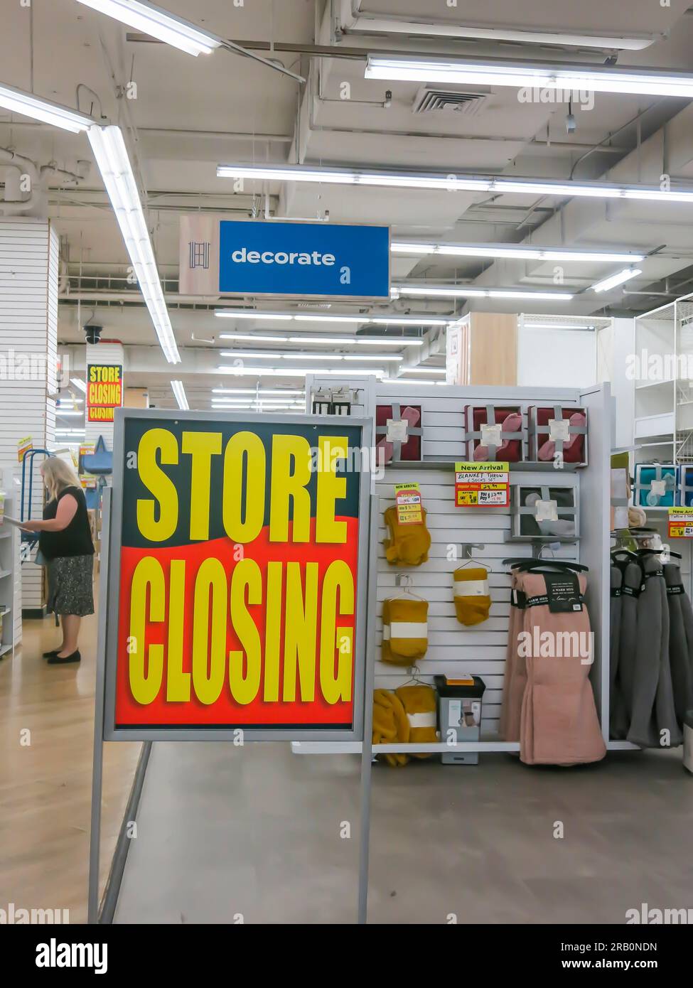 Store Chain Closure Stock Photo - Alamy